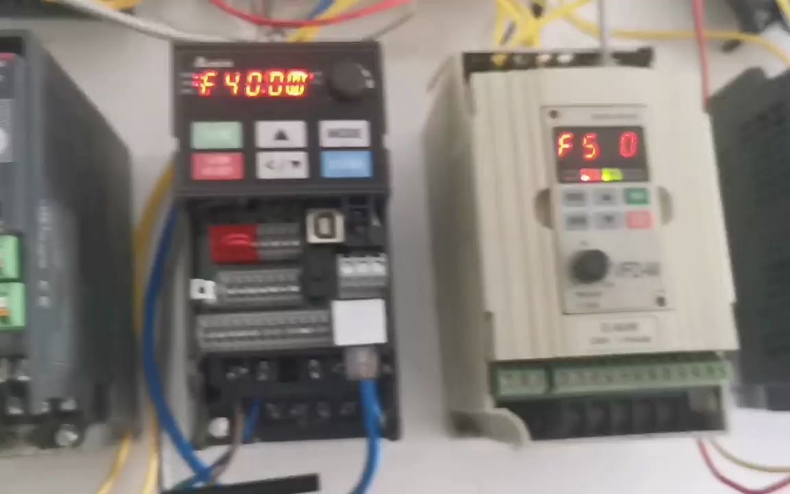 西门子S7-1200plc控制多5台变频器博途15.1程序代做458modbus通讯