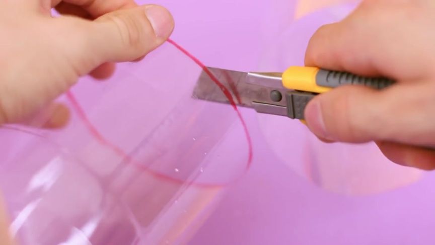 利用喝完的矿泉水瓶,一个妙招教你做一个简单的净水器