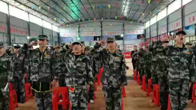 家校同心,携手同行,共育英才!我校今天举行了家校共育交流会!