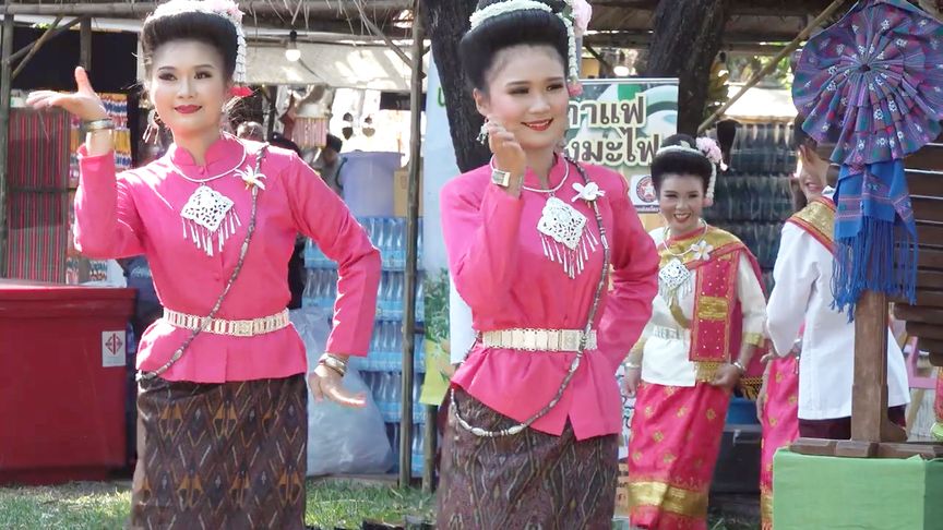 传统泰国舞蹈ฮักสาวขอนแก่น-วงโปงลา