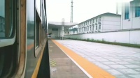 K8521次列车进入无为南站,列车停靠一站台。