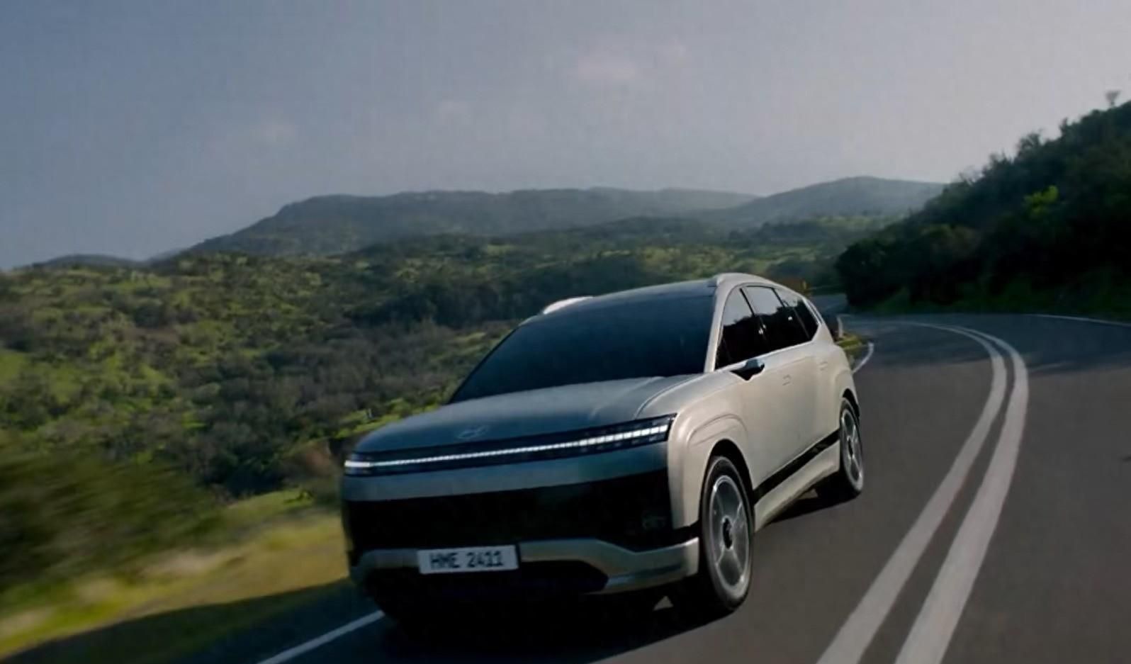 座椅可旋转放倒的电动SUV,最多可拥有1323升载货空间,2025年上市