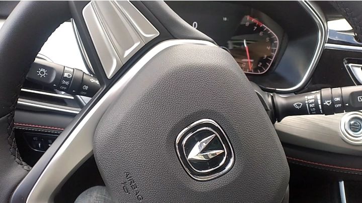 今天新提的2020款长安cs75手动精英型,看看车况怎么样?