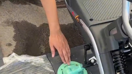 电动两轮车无线充电全流程,户外防水充电,比有线充还快哦～#充电桩#...