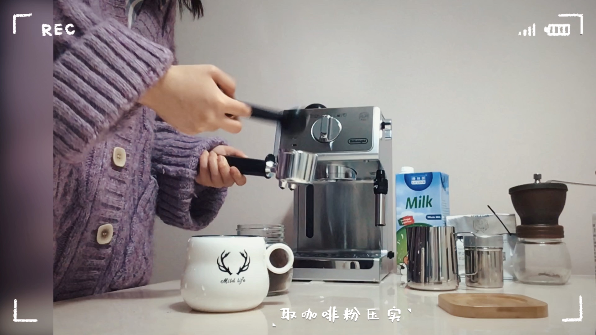 如何用Delonghi半自动咖啡机做一杯意式咖啡