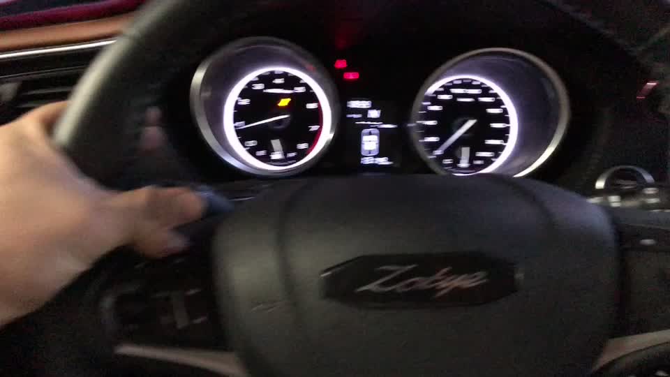 众泰T300 360全景行车记录仪