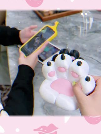 这个猫爪手机支架,一定要分享给你们,萌化了~#好物推荐ߔ� #手机支架