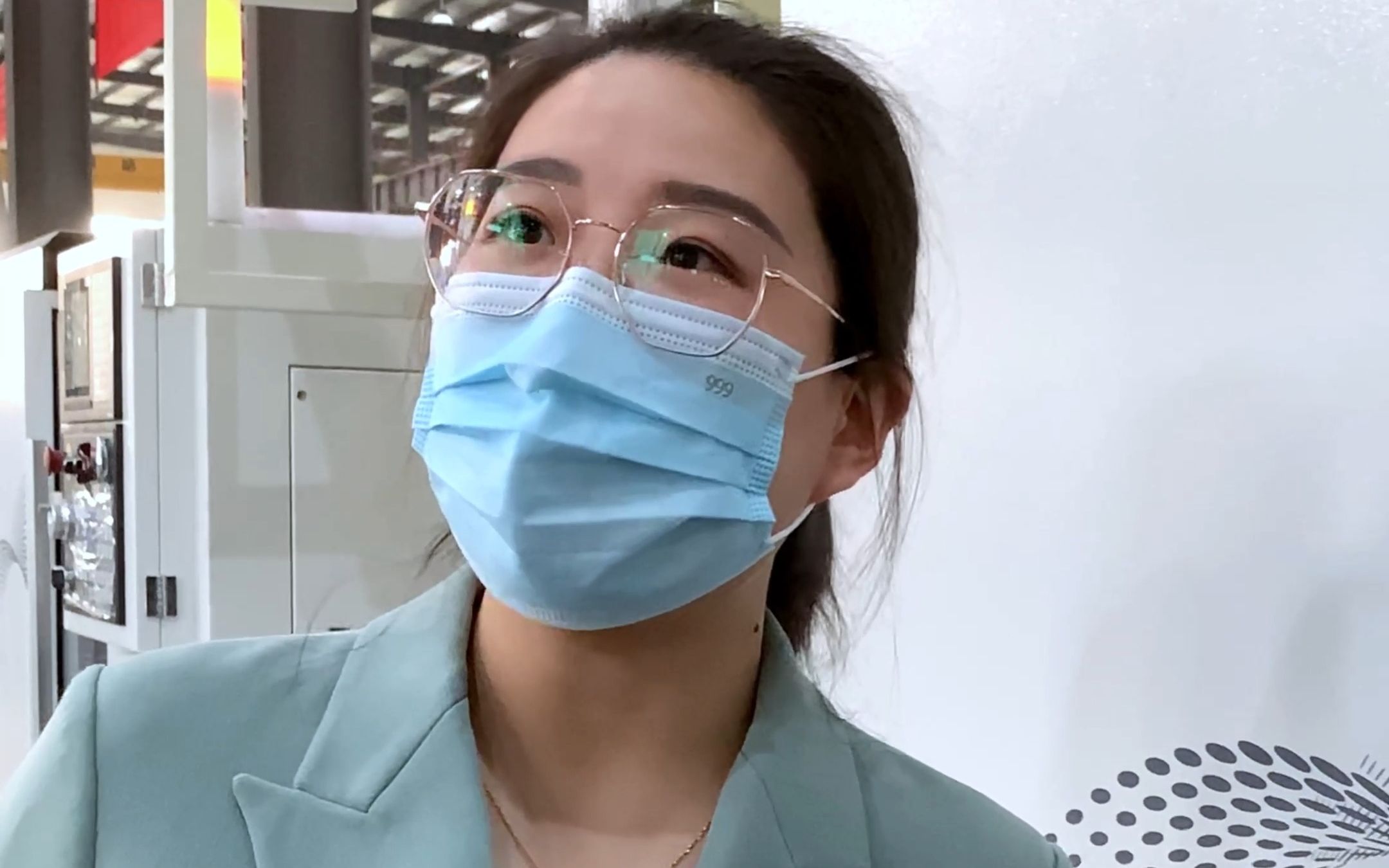 数控车床加工时工件大小头怎么办?