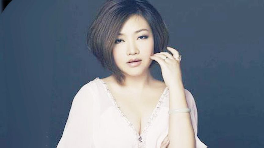 陈瑞最新单曲《一山一水一首歌》到最后还是一山一水一人相伴