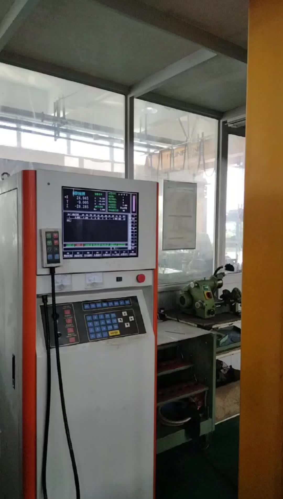 模具制造,电火花机放电加工车间
