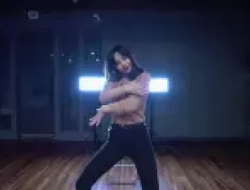 现代舞独舞《SOLO》流行舞蹈视频 轻松简单易学!