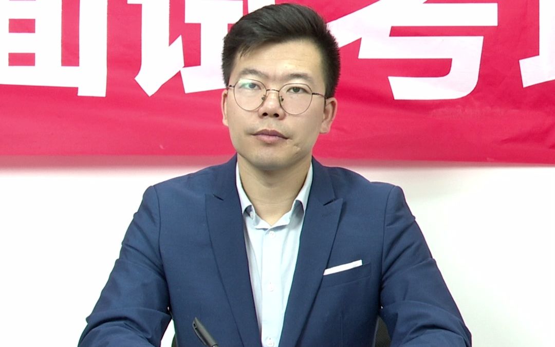 你单位举办活动,邀请一些专家来你单位参加,专家指出座签信息有误,并...