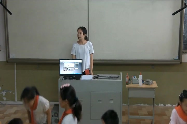 『获奖』青岛版小学数学三年级上册_信息窗二(长方形和正方形的周长)...