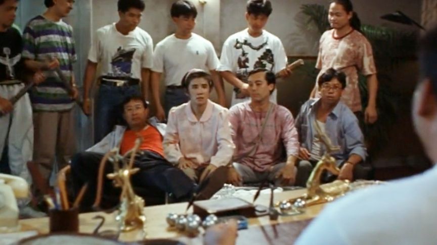 坏人出尔反尔,答应还钱却叫来了打手,结果不守诚信遭了报应