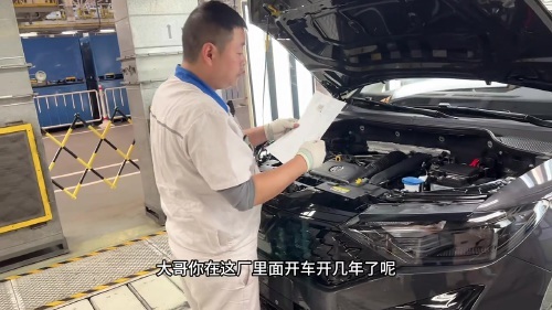 选自动挡还是手动挡?生产汽车的员工是怎么回答的吧!