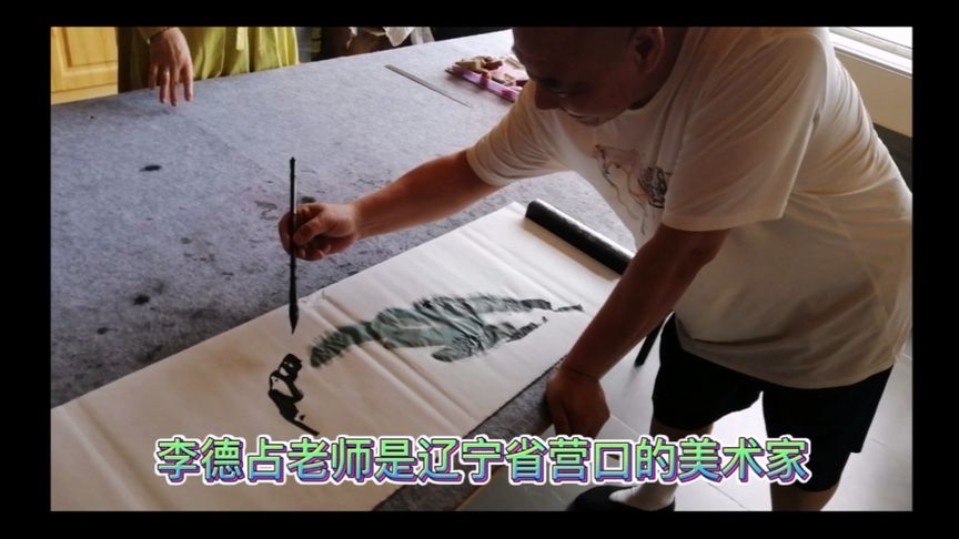 画鸡贵在有独特的视野,画出创新!请看画家李德占是怎样画鸡的