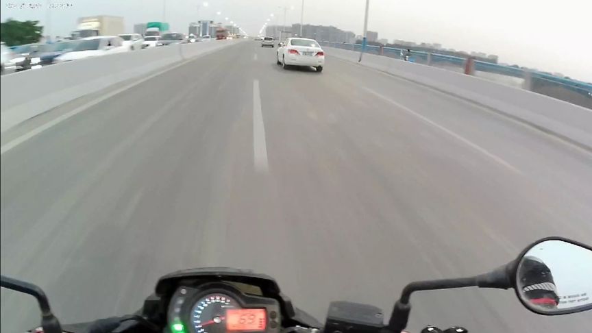 国产山狗A8运动相机2K60帧可以循环录制,骑手行车记录仪必备