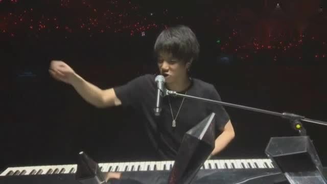 华晨宇演唱会粉丝互动:我们结婚吧+明天你要嫁给我,好听到爆