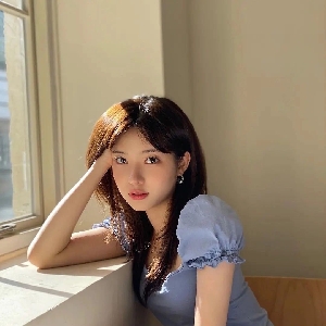 麓莎莎子 
