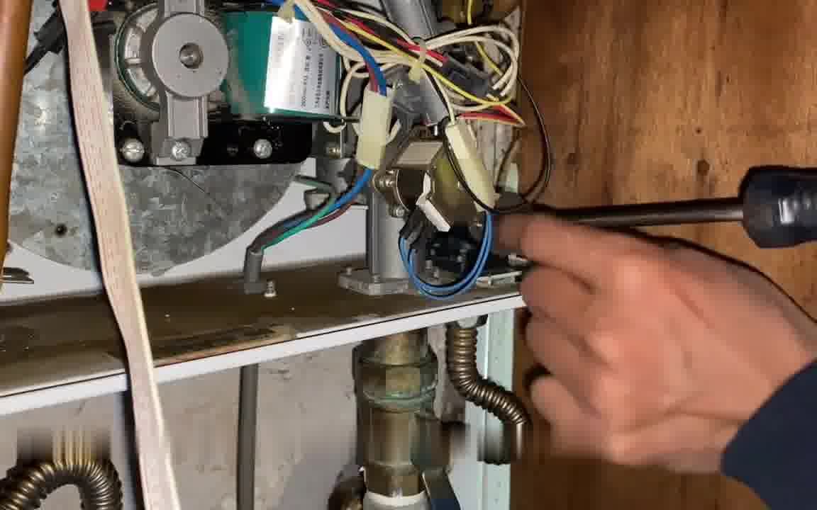林内热水器显示72显示03