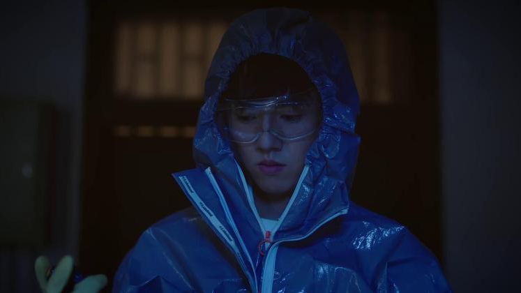 破茧:大雨洗刷掉了所有的证据,法医检查尸体推测大致的死亡时间