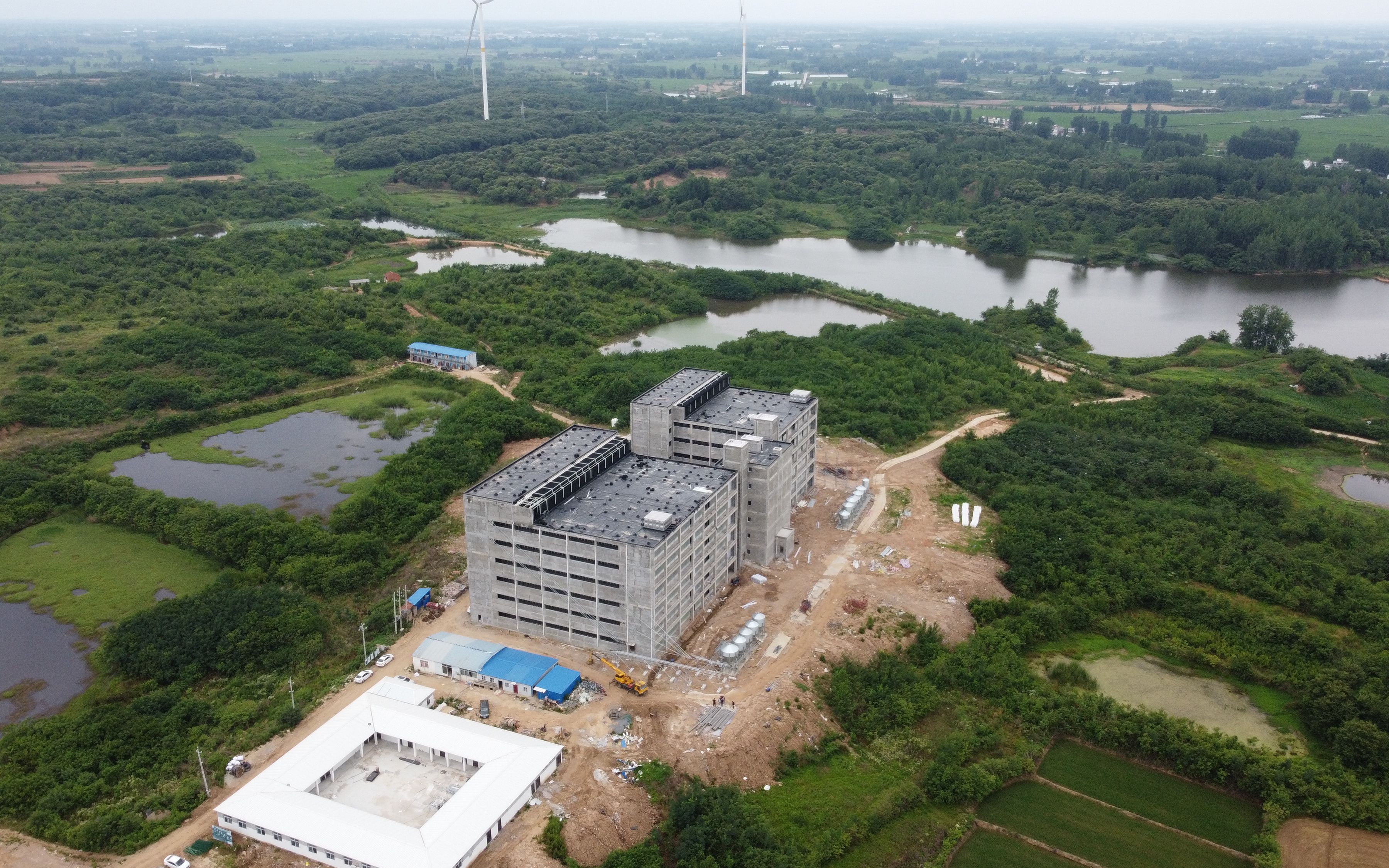 南商农科:河南信阳年存栏1.5万头母猪生态养殖建设项目