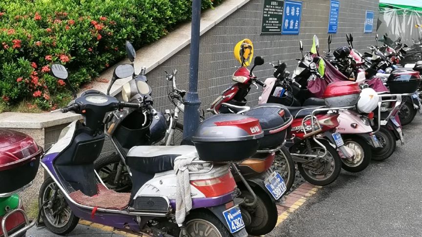 电动自行车户外停放充电安不安全,如何安装充电桩。