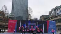 粉墨演绎《熊猫啦啦操》