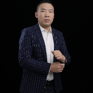 精股门陈真 