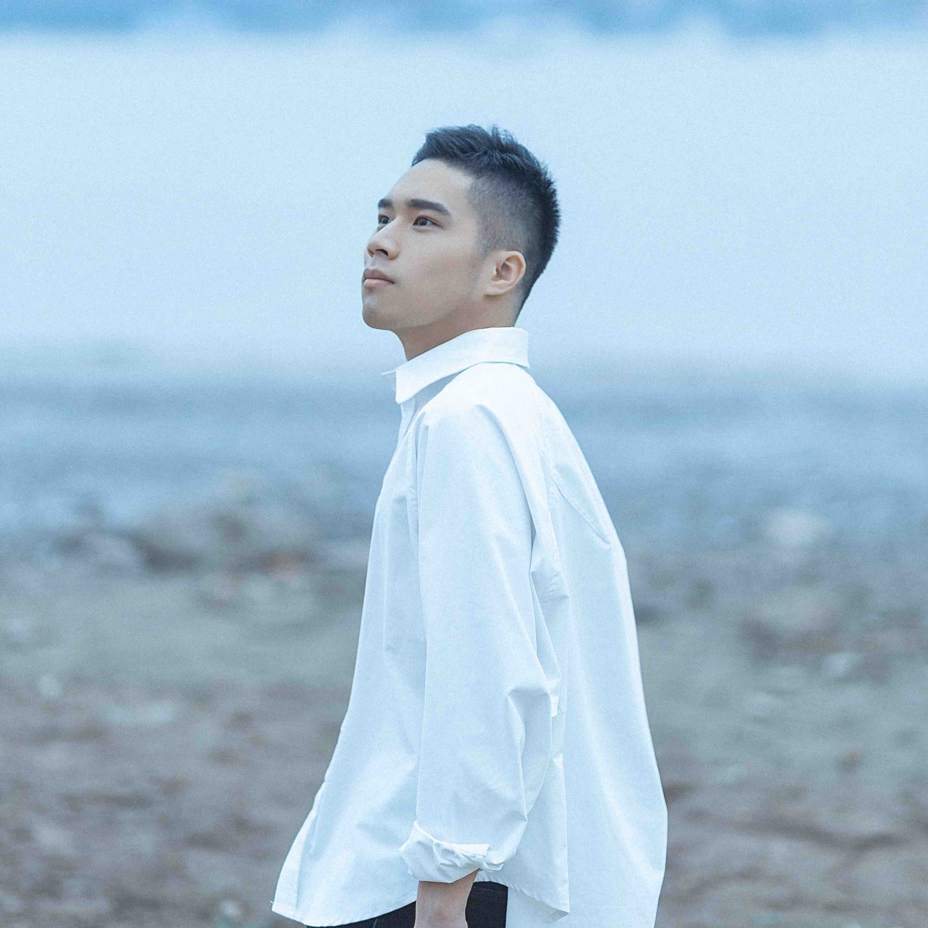 热爱整活的小鲍 