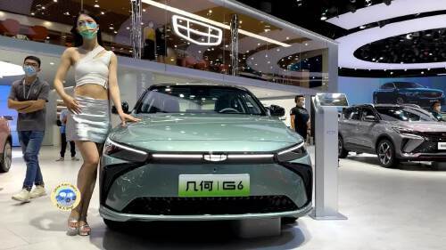 款吉利几何G6车展亮相了解外观内饰后买不买做个参考