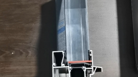 ...体的窗户比65,70系列更结实?虚胖而已,别被误导了,角部强才是真的强