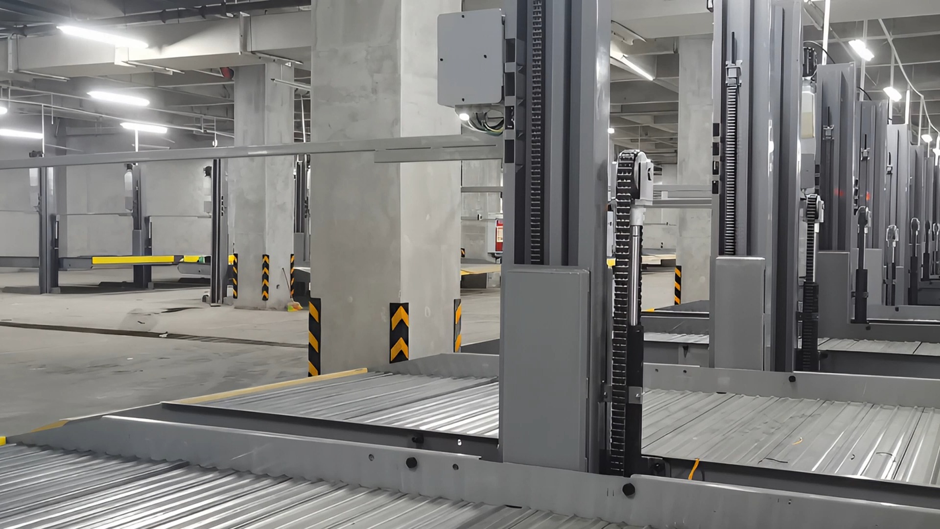 租用汽车机械立体停车设备 升降横移升降停车库市场行情 自动停车库...