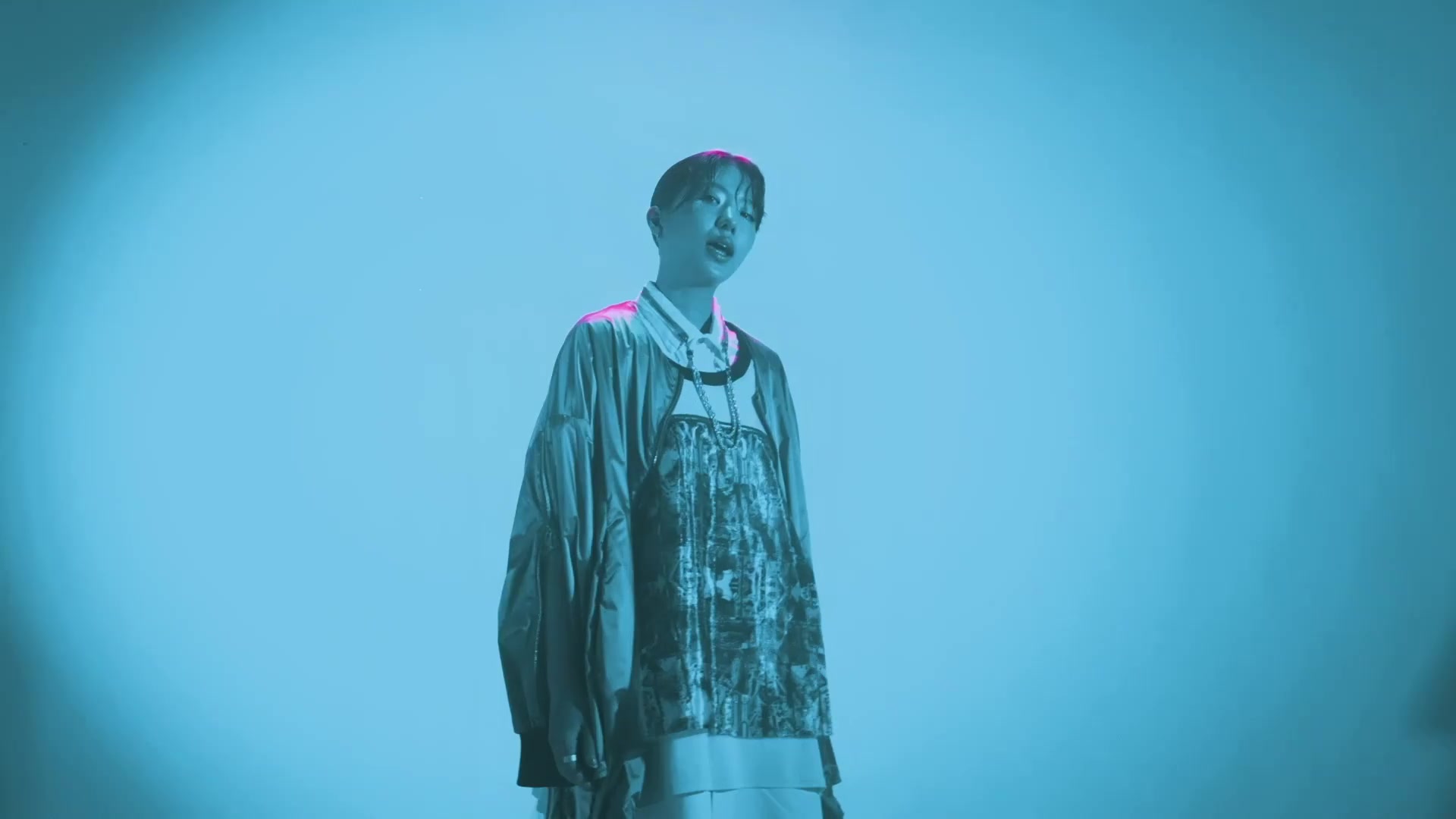 YonYon, 一十三十一 (Hitomitoi) - Overflow (変身) MV