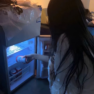 人间绝绝是艳儿 