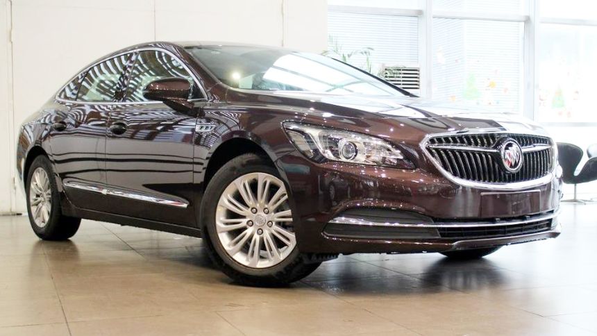 新款别克君越豪华来袭,运动气息真的很棒,有着换挡拨片值得入手