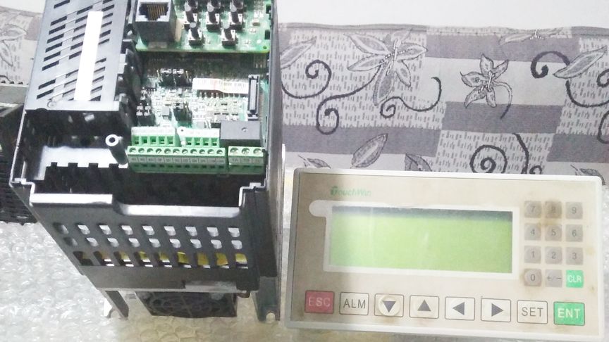 电气控制分享:文本显示器直接通讯控制变频器(原创视频)