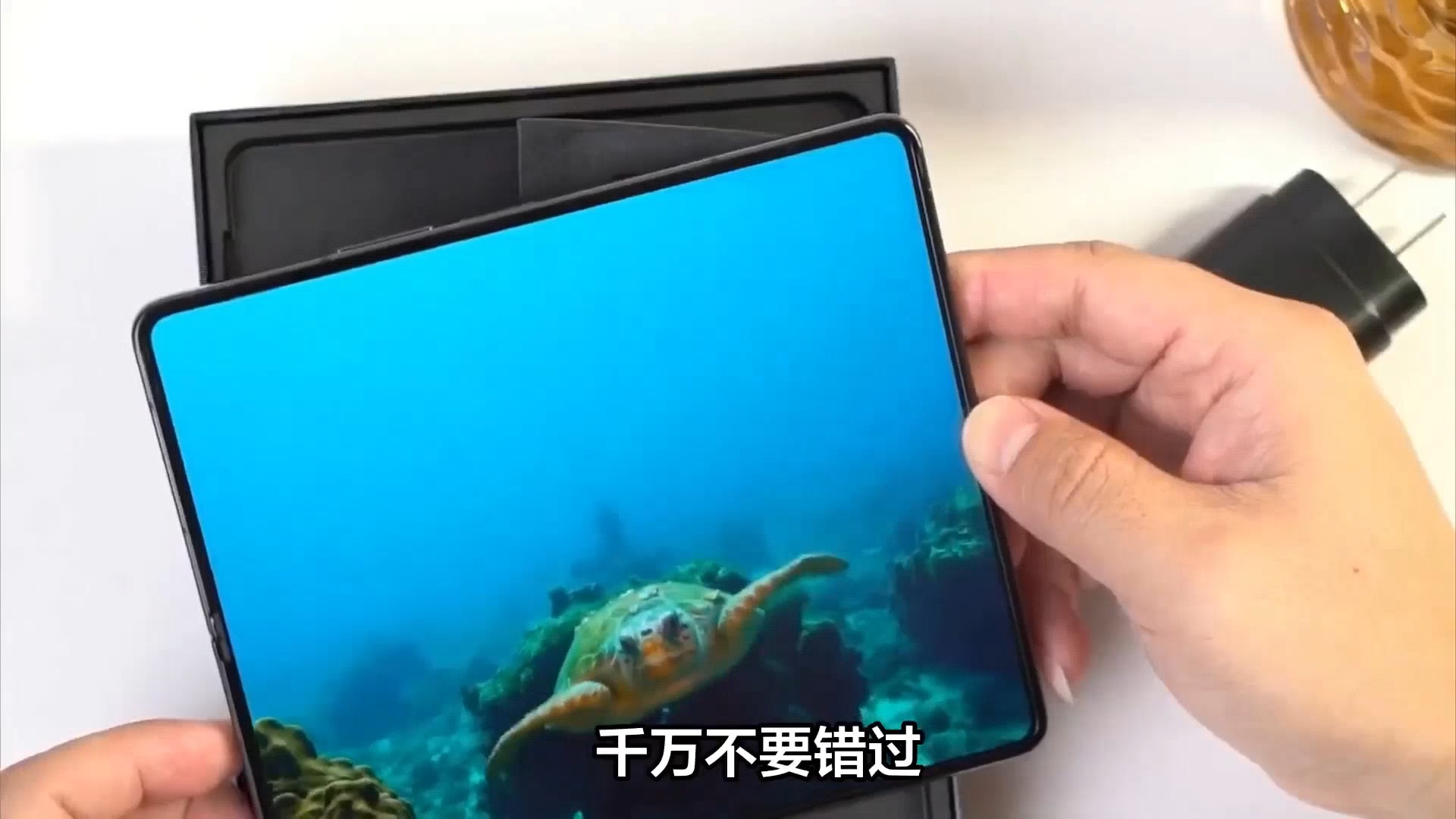 三星AI电视65QNX9D一招分真假,你可以看看