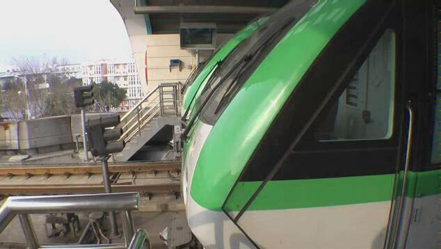 高清!上海地铁2号线老张江高科站