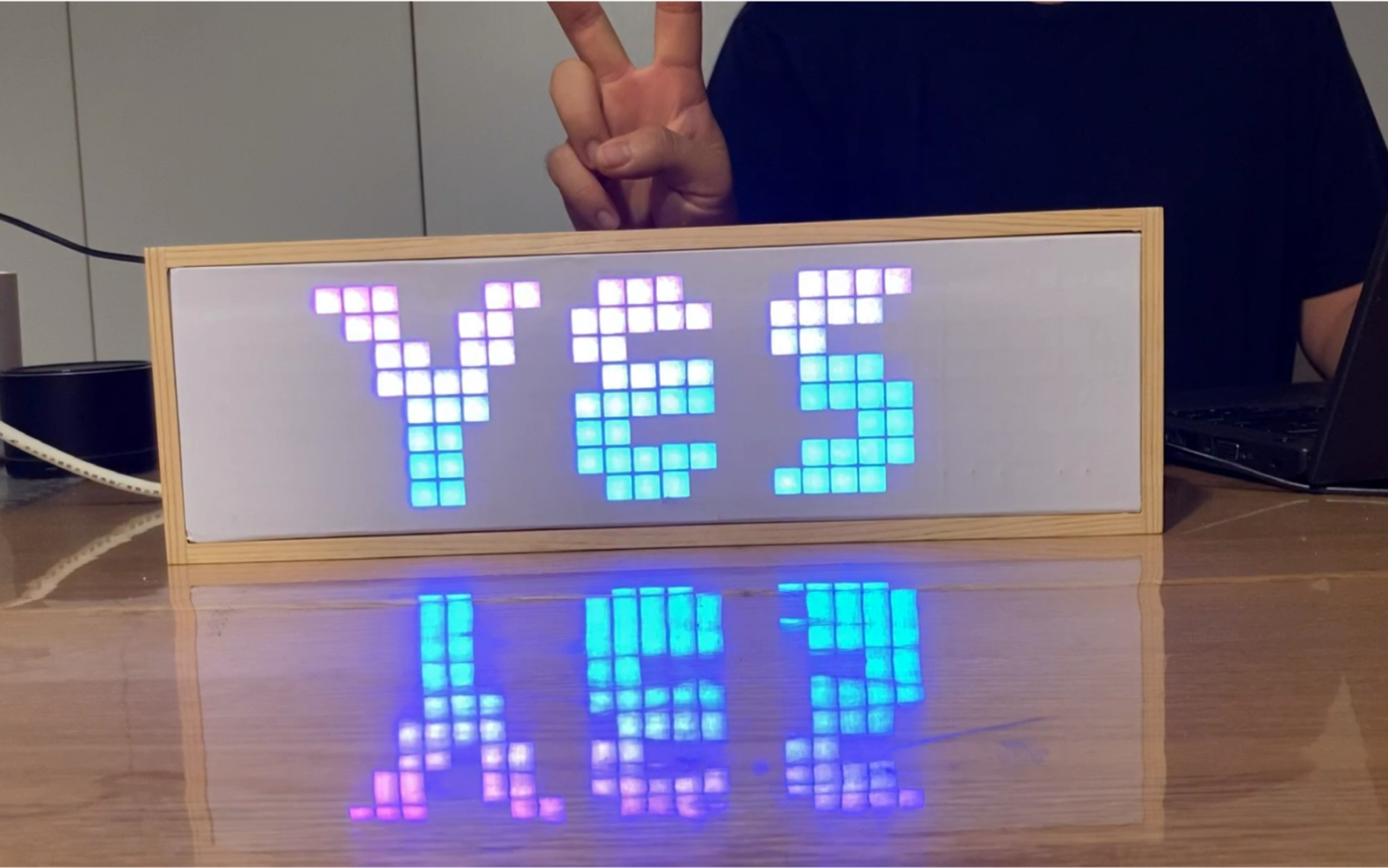 树莓派控制全彩点阵像素屏演示,lametric,awtrix2.0,raspberry,ws2812b,...