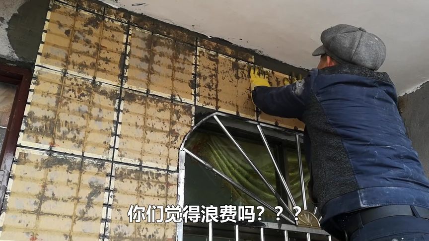 农村大叔这样贴外墙瓷砖,100平方要价6000元,你们说贵不贵?
