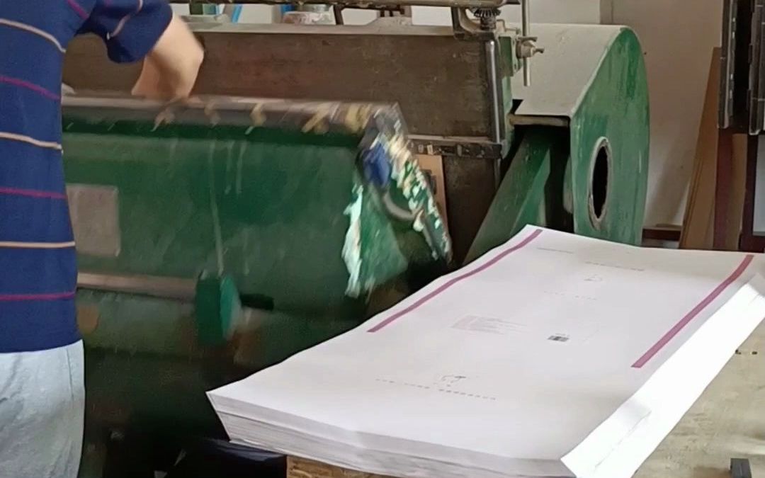 这就是印刷人!每天默默在自己的岗位上为社会做出贡献!