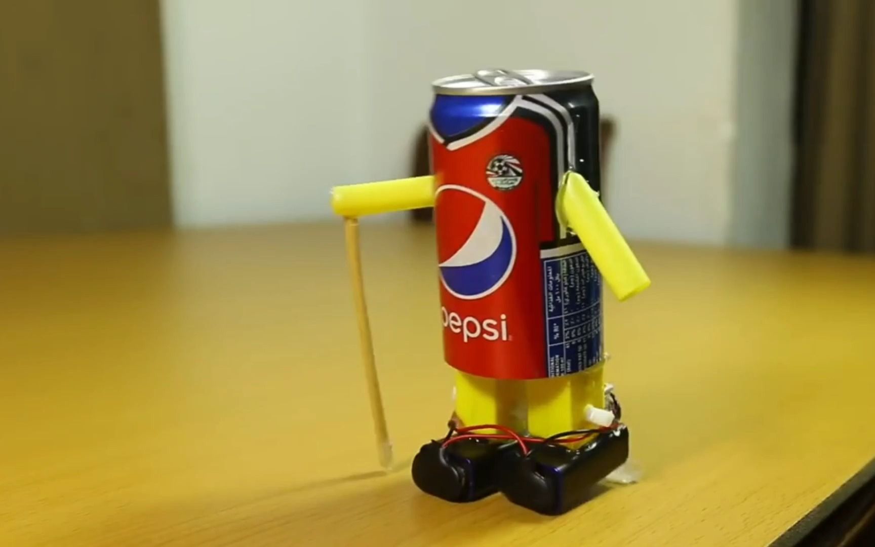 行走机器人DIY,你学会了吗@科技编程STEAM私人订制_科技特长生