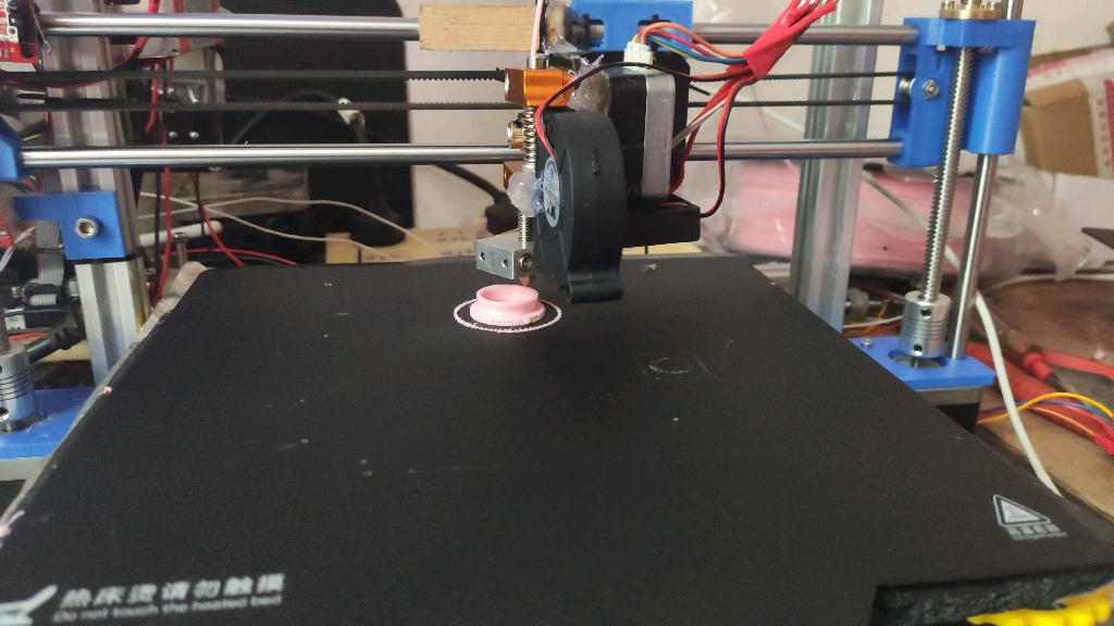 大学生自制3d打印机成本500左右