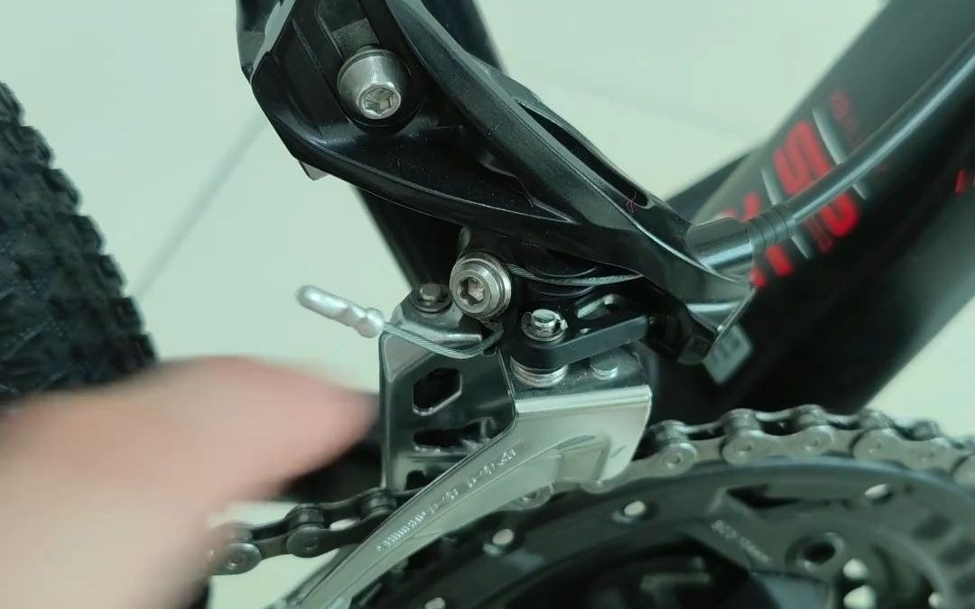 山地前拨更换变速线方法-禧玛诺M6000变速更换线