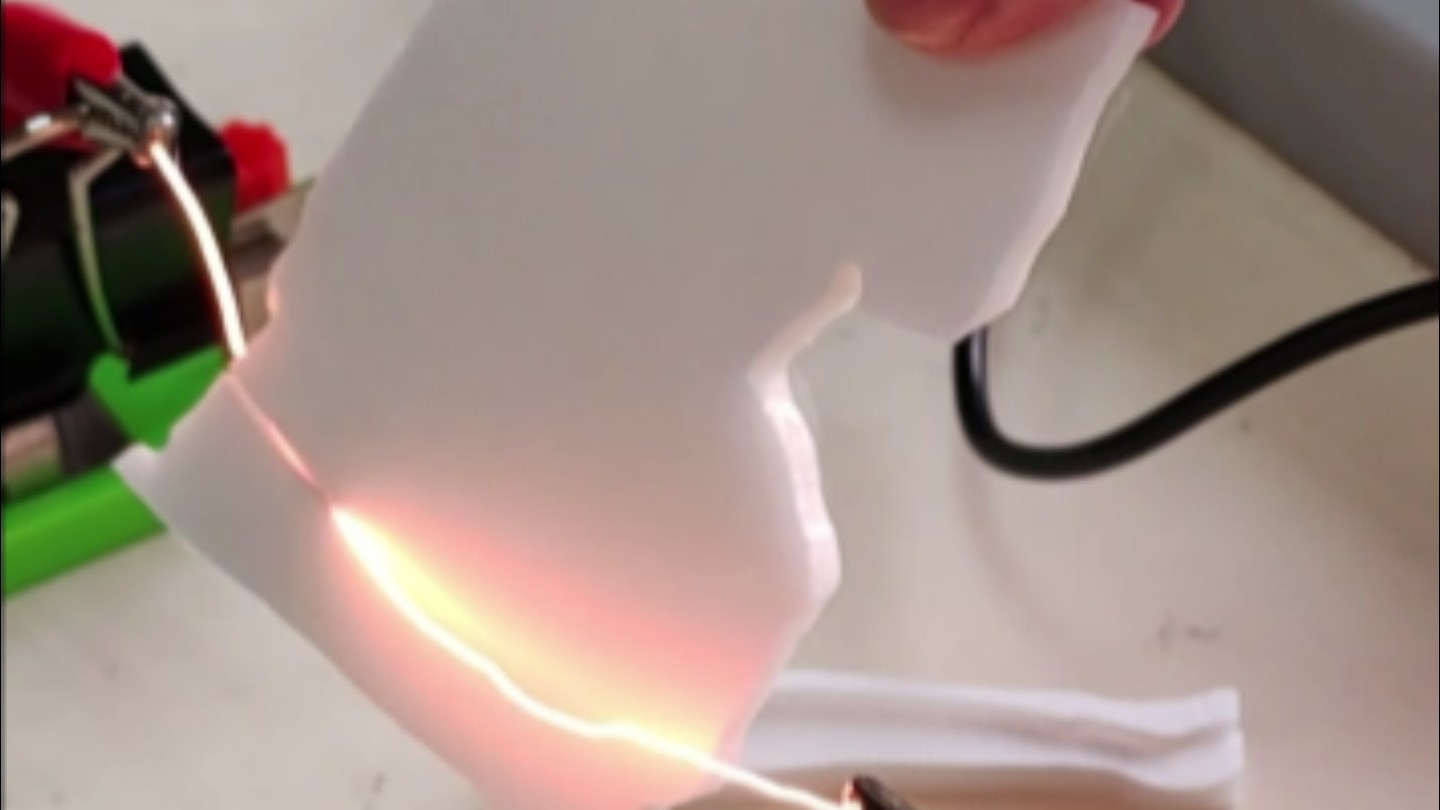 拿物理老师的器材搞个电热切割刀