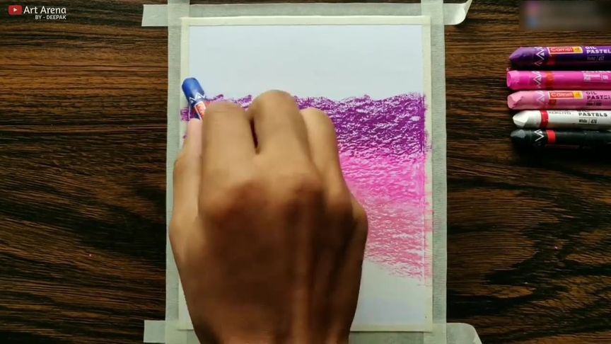 看看牛人是如何用油画棒的,画完再用纸擦掉!实在厉害!