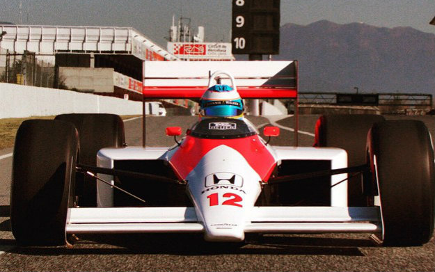 【广告精选】塞纳神车 迈凯伦 MP4/4 PK MP4/30 新老车对飙