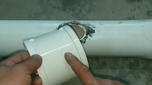 水电工都不知道pvc管箍有一个隐藏的功能,它可以代替伸缩接头