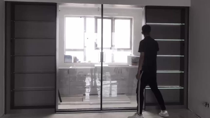 一门两用 关上是厨房门 打开就是酒柜门